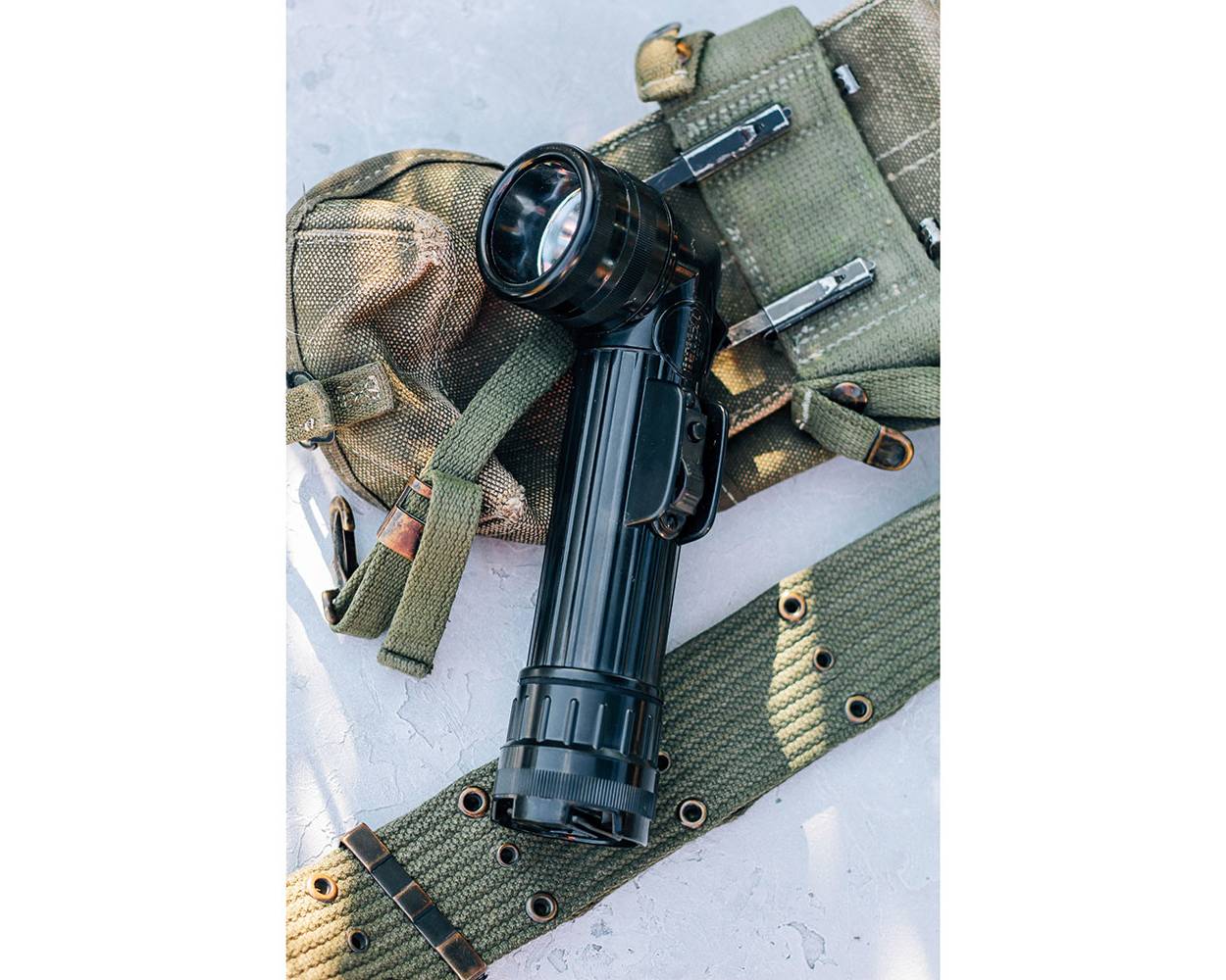 Gi Angle Head Flashlight D-Cell Black